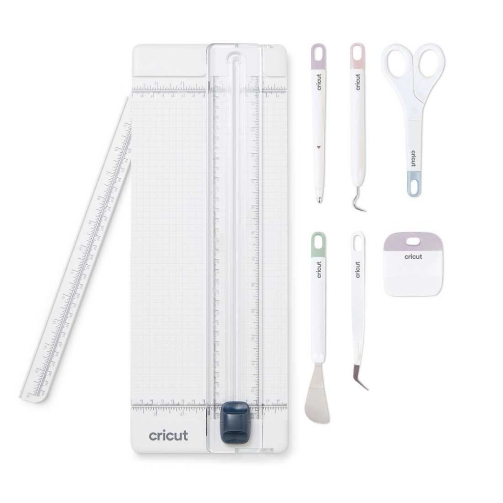 Cricut - essenzieller Werkzeugsatz mit Trimmer (33cm) - THE CRAFT SHOP